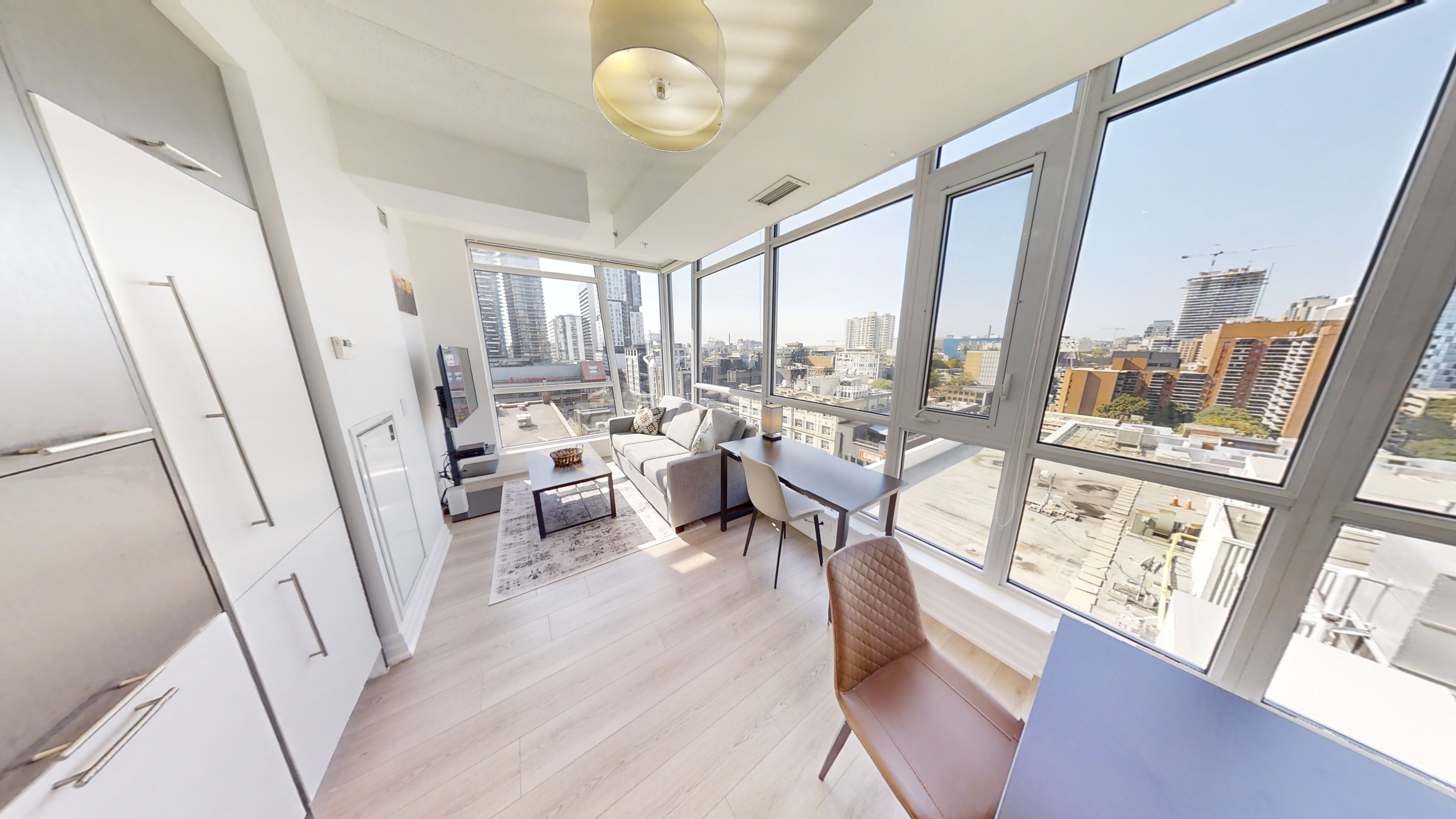 Stunning Amenities And State Of The Art Fitness Centre - Modern Escape - Mississauga
